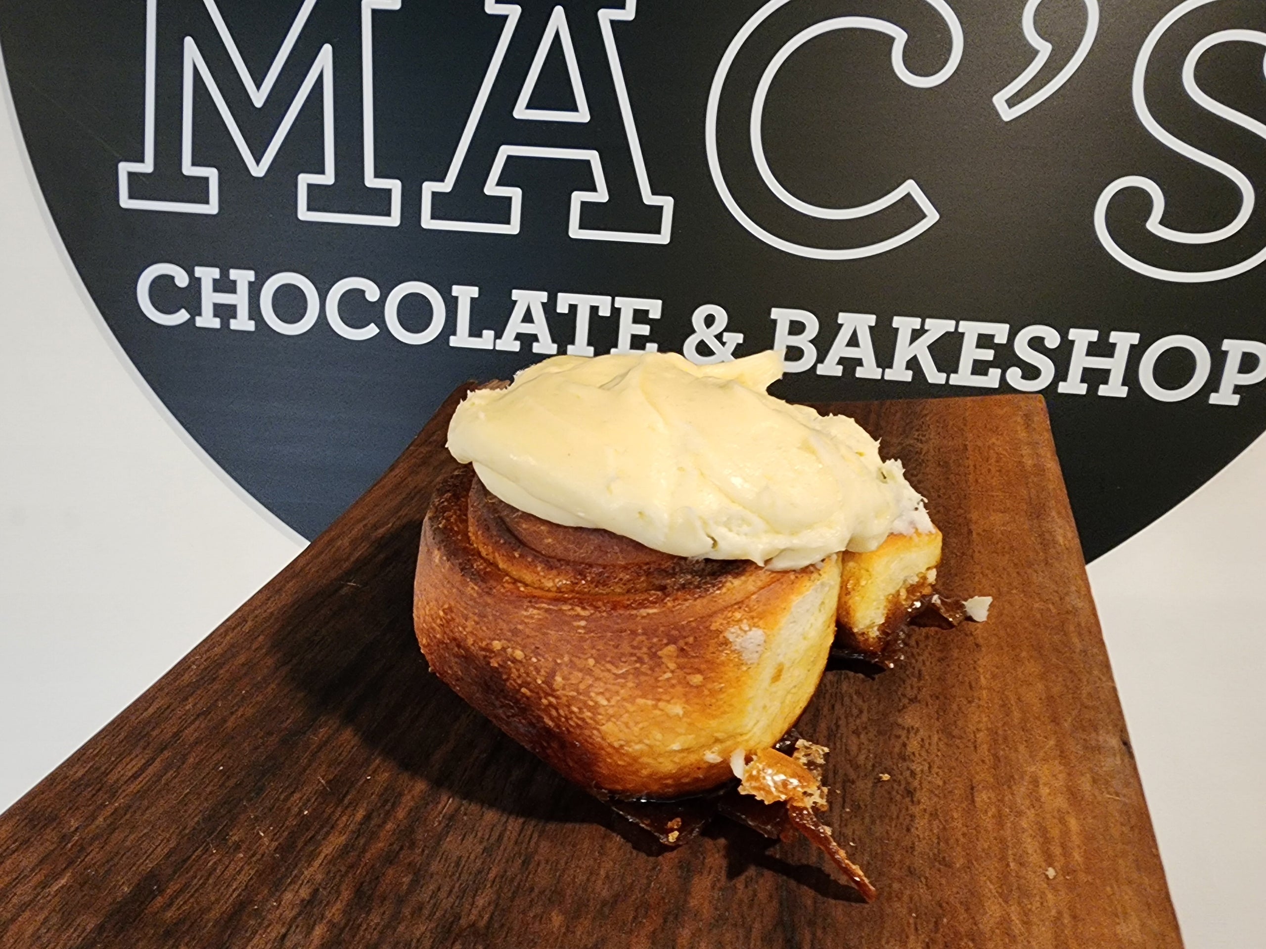 1/2 Dozen Cinnamon Buns | Mac's Chocolate & Bakeshop